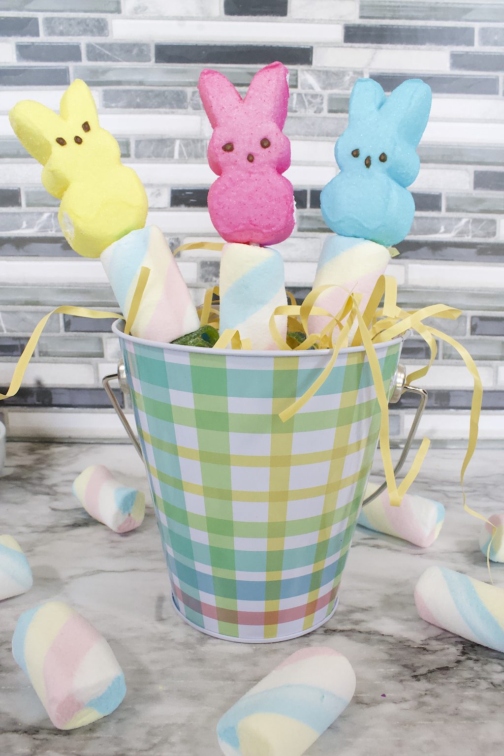 Peep Marshmallow Pops